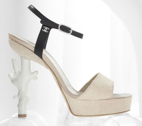 Chanel e i tacchi dalla forma insolita per la prossima stagione