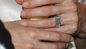 Brad Pitt ha disegnato un anello con Robert Procop per le nozze con ...